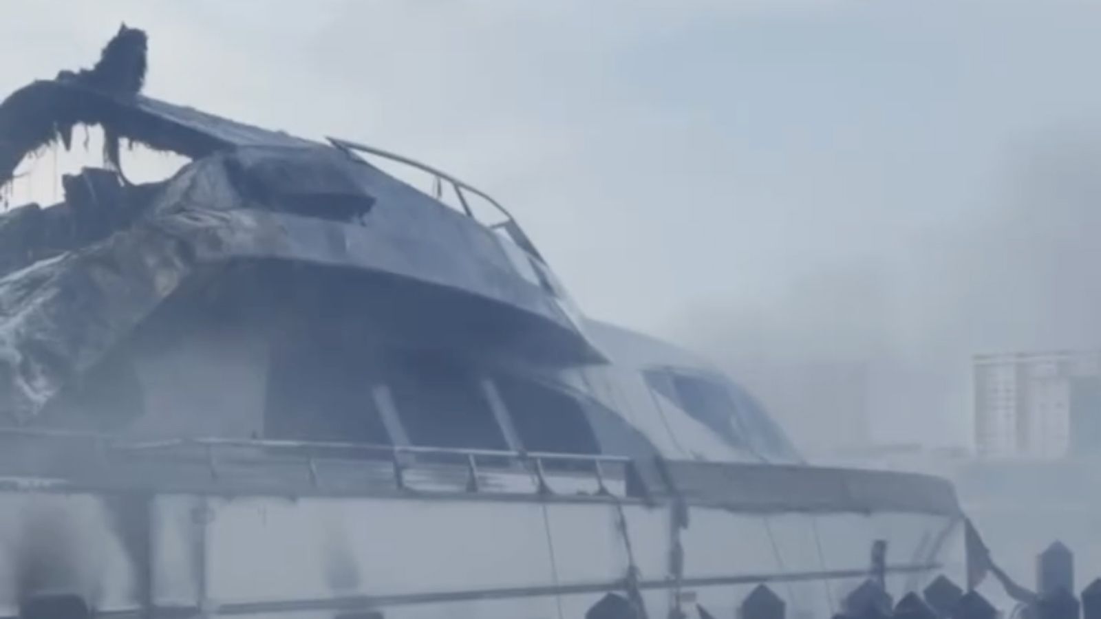 Video: Badly damaged 26m Falcon yacht UAI salvaged in Miami